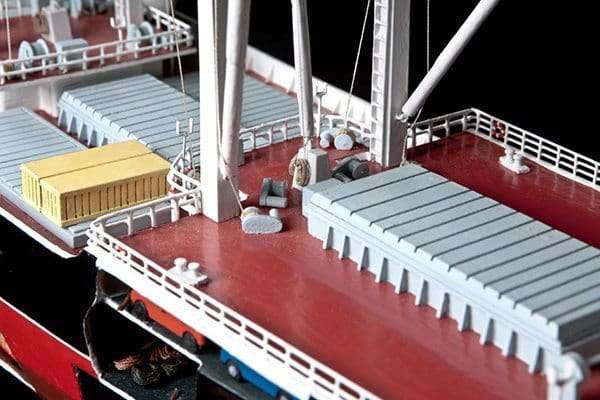 Porte Conteneur - Le village